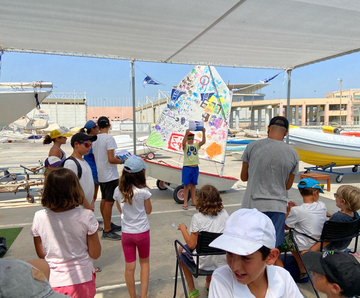 Δράση του ΣΕΟ και επίσκεψη του στο Ναυτικος Ομιλος Τζιτζιφιων Καλλιθεας ...